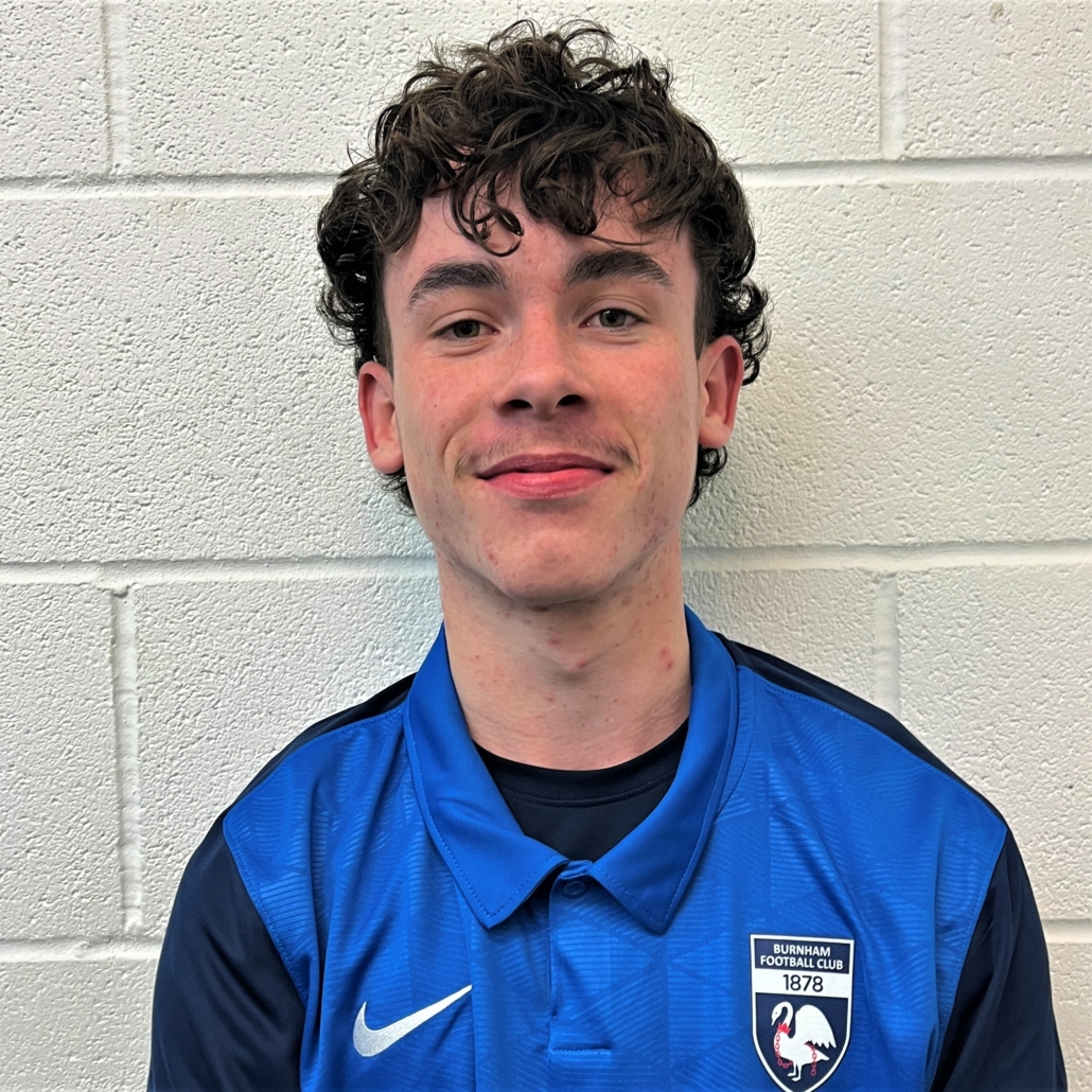 Burnham Football Club supporting the Burnham FC U18s